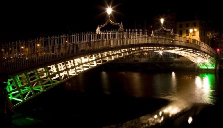 13 Things That Are About 70 Feet (ft) Long/High – dimensionofstuff.com