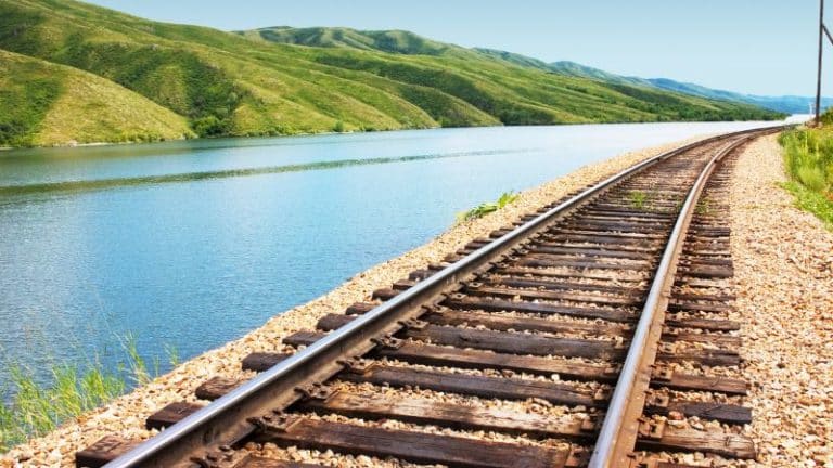 What Are The Dimensions of a Railroad Tie? – dimensionofstuff.com